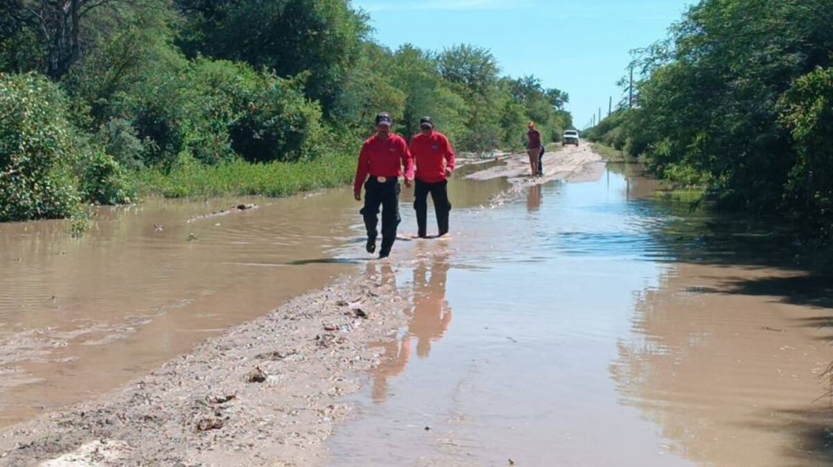 Al menos 37 familias aisladas tras el desbordamiento del río Pilcomayo ...